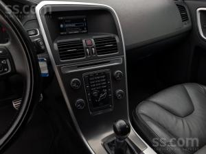 Красный Вольво ХС60 2011 в Юрмала, объемом двигателя 2.00 л и пробегом 0 тыс. км за 7650 €, фото 23 на AUTOMOTO.COM.LV