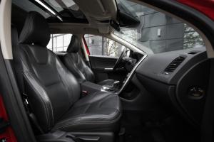 Red Volvo XC60 2012 in Riga, with an engine capacity of 2.40 L and mileage of 239 thousand km for 11250 €, photo 47 on AUTOMOTO.COM.LV