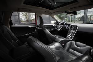Red Volvo XC60 2012 in Riga, with an engine capacity of 2.40 L and mileage of 239 thousand km for 11250 €, photo 51 on AUTOMOTO.COM.LV