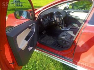 Sarkans Volvo XC60 2012 Madona, ar dzinēja tilpumu 2.40 L un nobraukumu 252 tūkst. km par 9000 €, foto 6 vietnē AUTOMOTO.COM.LV