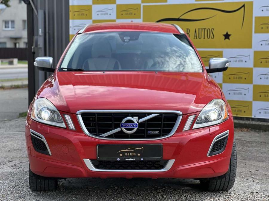 Red Volvo XC60 2012 in Siauliai, with an engine capacity of 2.40 L and mileage of 275 thousand km for 9950 €, photo 4 on AUTOMOTO.COM.LV