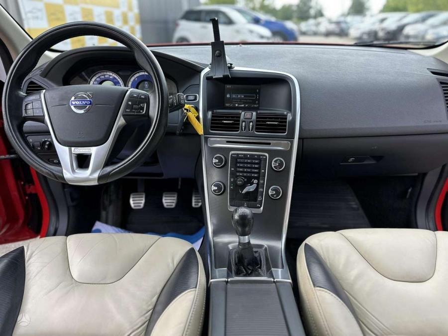 Red Volvo XC60 2012 in Siauliai, with an engine capacity of 2.40 L and mileage of 275 thousand km for 9950 €, photo 24 on AUTOMOTO.COM.LV