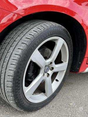 Red Volvo XC60 2012 in Siauliai, with an engine capacity of 2.40 L and mileage of 275 thousand km for 9950 €, photo 40 on AUTOMOTO.COM.LV