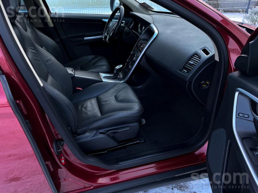 Sarkans Volvo XC60 2012 Jelgava, ar dzinēja tilpumu 2.40 L un nobraukumu 174 tūkst. km par 11596 €, foto 6 vietnē AUTOMOTO.COM.LV