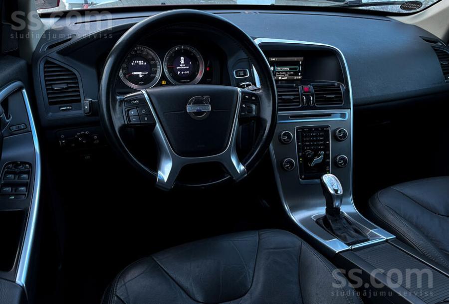 Sarkans Volvo XC60 2012 Jelgava, ar dzinēja tilpumu 2.40 L un nobraukumu 174 tūkst. km par 11596 €, foto 8 vietnē AUTOMOTO.COM.LV