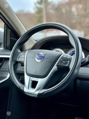 Sarkans Volvo XC60 2012 Šauļi, ar dzinēja tilpumu 1.98 L un nobraukumu 255 tūkst. km par 12450 €, foto 20 vietnē AUTOMOTO.COM.LV