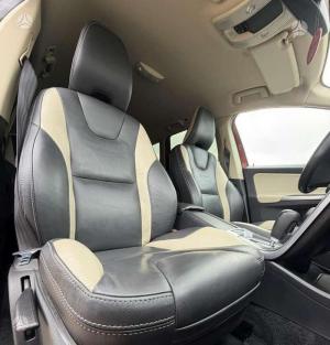 Sarkans Volvo XC60 2012 Šauļi, ar dzinēja tilpumu 1.98 L un nobraukumu 255 tūkst. km par 12450 €, foto 23 vietnē AUTOMOTO.COM.LV