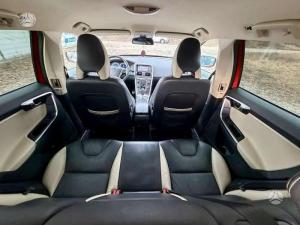 Sarkans Volvo XC60 2012 Šauļi, ar dzinēja tilpumu 1.98 L un nobraukumu 255 tūkst. km par 12450 €, foto 28 vietnē AUTOMOTO.COM.LV