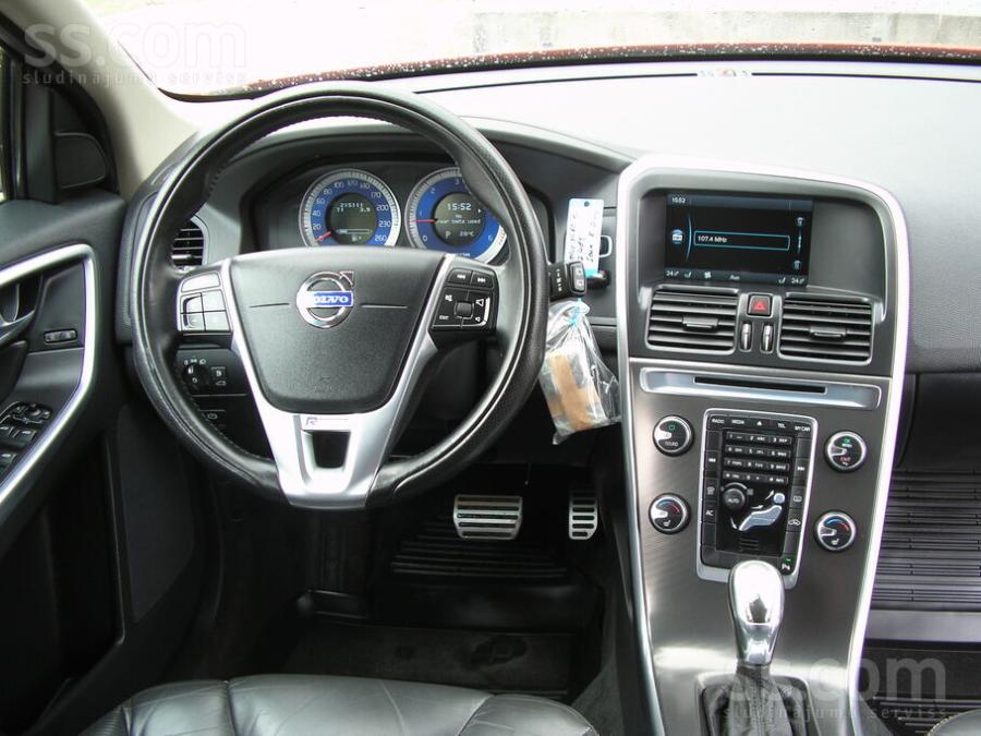 Red Volvo XC60 2012 in Riga, with an engine capacity of 2.00 L and mileage of 0 thousand km for 9950 €, photo 15 on AUTOMOTO.COM.LV