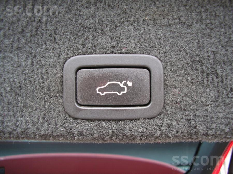 Red Volvo XC60 2012 in Riga, with an engine capacity of 2.00 L and mileage of 0 thousand km for 9950 €, photo 25 on AUTOMOTO.COM.LV