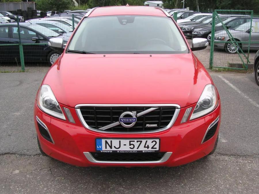 Red Volvo XC60 2012 in Sigulda, with an engine capacity of 2.00 L and mileage of 215 thousand km for 9950 €, photo 6 on AUTOMOTO.COM.LV