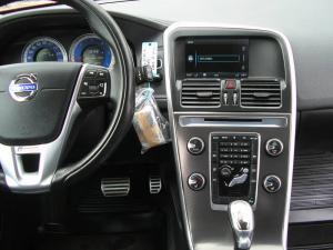 Red Volvo XC60 2012 in Sigulda, with an engine capacity of 2.00 L and mileage of 215 thousand km for 9950 €, photo 16 on AUTOMOTO.COM.LV