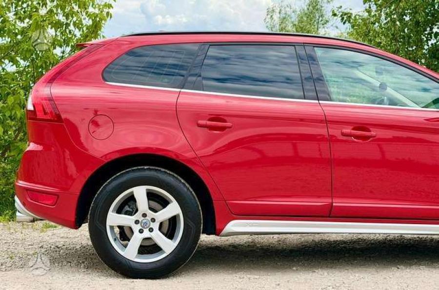 Red Volvo XC60 2012 in Siauliai, with an engine capacity of 1.98 L and mileage of 255 thousand km for 12450 €, photo 10 on AUTOMOTO.COM.LV