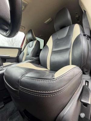 Red Volvo XC60 2012 in Siauliai, with an engine capacity of 1.98 L and mileage of 255 thousand km for 12450 €, photo 22 on AUTOMOTO.COM.LV