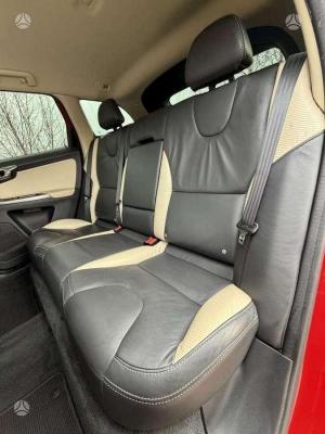 Red Volvo XC60 2012 in Siauliai, with an engine capacity of 1.98 L and mileage of 255 thousand km for 12450 €, photo 26 on AUTOMOTO.COM.LV