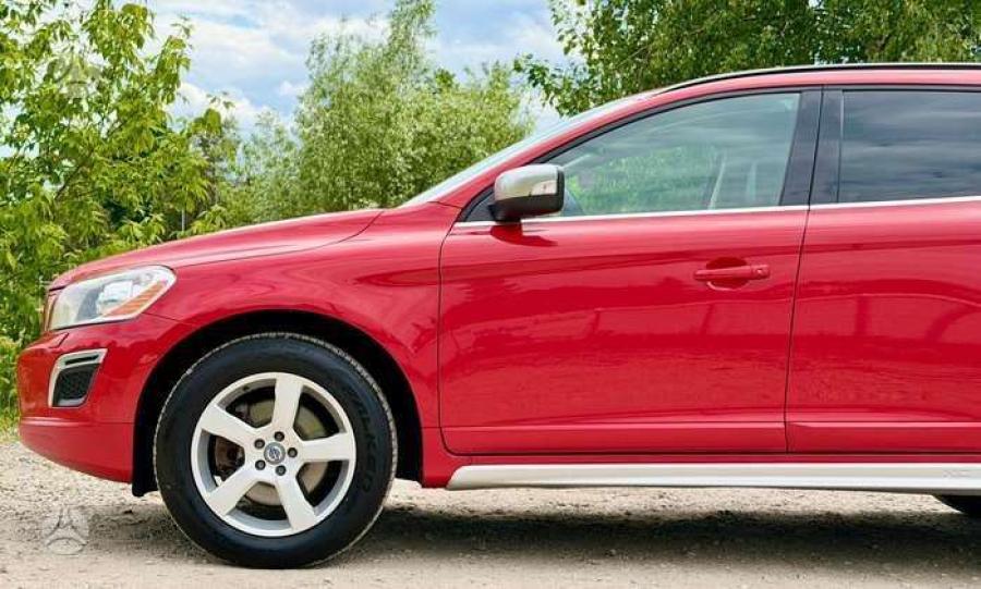 Red Volvo XC60 2012 in Siauliai, with an engine capacity of 1.98 L and mileage of 255 thousand km for 12450 €, photo 12 on AUTOMOTO.COM.LV