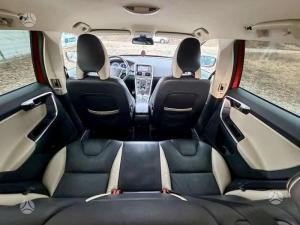 Red Volvo XC60 2012 in Siauliai, with an engine capacity of 1.98 L and mileage of 255 thousand km for 12450 €, photo 28 on AUTOMOTO.COM.LV