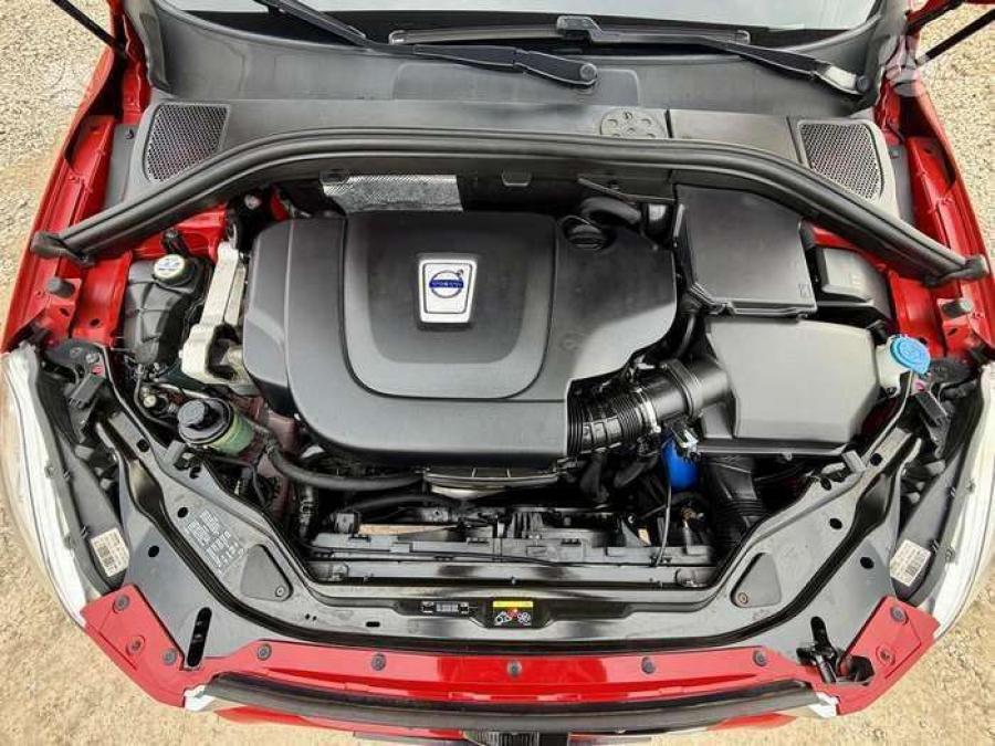 Red Volvo XC60 2012 in Siauliai, with an engine capacity of 1.98 L and mileage of 255 thousand km for 12450 €, photo 38 on AUTOMOTO.COM.LV