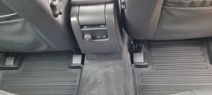 Red Volvo XC60 2013 in Riga, with an engine capacity of 2.40 L and mileage of 213 thousand km for 11500 €, photo 17 on AUTOMOTO.COM.LV