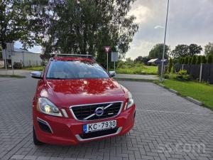 Red Volvo XC60 2013 in Riga, with an engine capacity of 2.00 L and mileage of 180 thousand km for 10500 €, photo 3 on AUTOMOTO.COM.LV