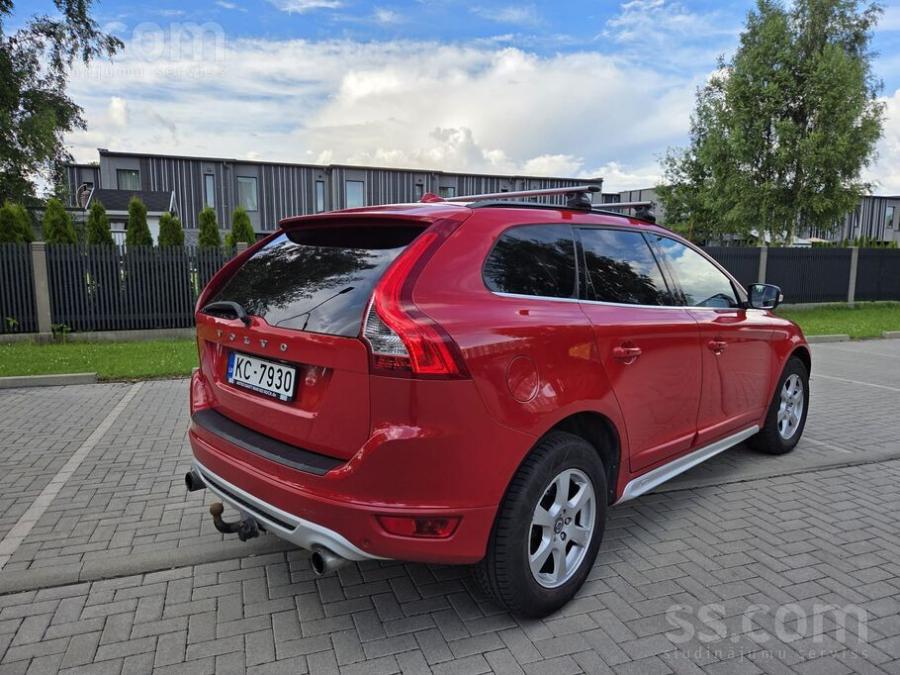 Red Volvo XC60 2013 in Riga, with an engine capacity of 2.00 L and mileage of 180 thousand km for 10500 €, photo 13 on AUTOMOTO.COM.LV