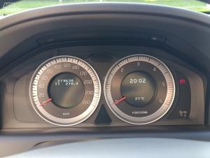 Sarkans Volvo XC60 2013 Kauņa, ar dzinēja tilpumu 2.40 L un nobraukumu 220 tūkst. km par 9500 €, foto 13 vietnē AUTOMOTO.COM.LV