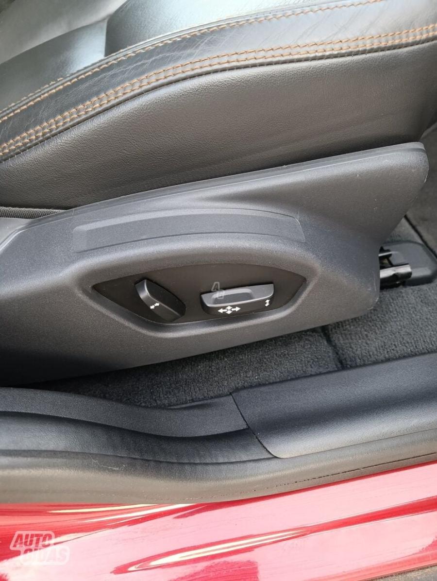 Sarkans Volvo XC60 2013 Kauņa, ar dzinēja tilpumu 2.40 L un nobraukumu 220 tūkst. km par 9500 €, foto 26 vietnē AUTOMOTO.COM.LV