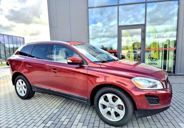 Sarkans Volvo XC60 2013 Šauļi, ar dzinēja tilpumu 3.00 L un nobraukumu 195 tūkst. km par 8700 €, foto 9 vietnē AUTOMOTO.COM.LV