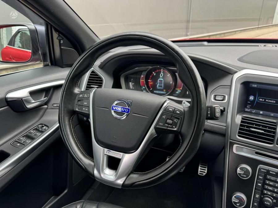 Sarkans Volvo XC60 2013 Alīta, ar dzinēja tilpumu 2.40 L un nobraukumu 272 tūkst. km par 13600 €, foto 13 vietnē AUTOMOTO.COM.LV