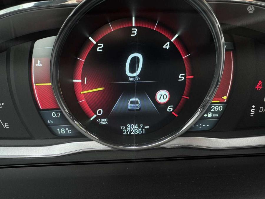 Sarkans Volvo XC60 2013 Alīta, ar dzinēja tilpumu 2.40 L un nobraukumu 272 tūkst. km par 13600 €, foto 45 vietnē AUTOMOTO.COM.LV
