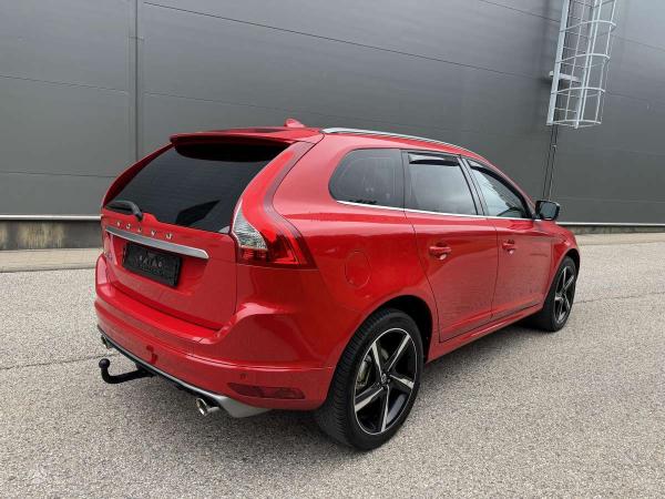 Red Volvo XC60 2013 in Alytus, with an engine capacity of 2.40 L and mileage of 272 thousand km for 13300 €, photo 4 on AUTOMOTO.COM.LV