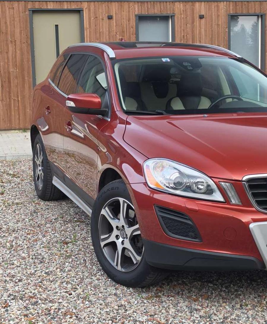 Sarkans Volvo XC60 2013 Raseiniai, ar dzinēja tilpumu 2.40 L un nobraukumu 289 tūkst. km par 7999 €, foto 5 vietnē AUTOMOTO.COM.LV