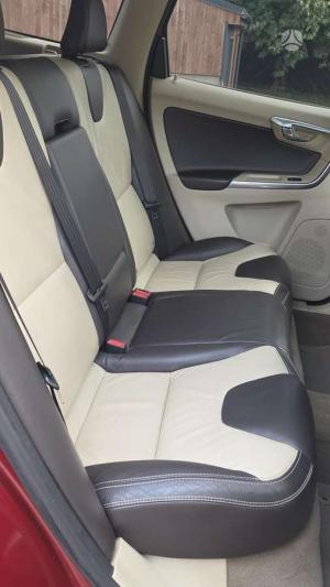 Sarkans Volvo XC60 2013 Raseiniai, ar dzinēja tilpumu 2.40 L un nobraukumu 289 tūkst. km par 7999 €, foto 20 vietnē AUTOMOTO.COM.LV