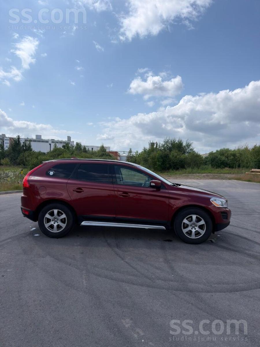 Sarkans Volvo XC60 2013 Dobele, ar dzinēja tilpumu 2.40 L un nobraukumu 309 tūkst. km par 8999 €, foto 4 vietnē AUTOMOTO.COM.LV