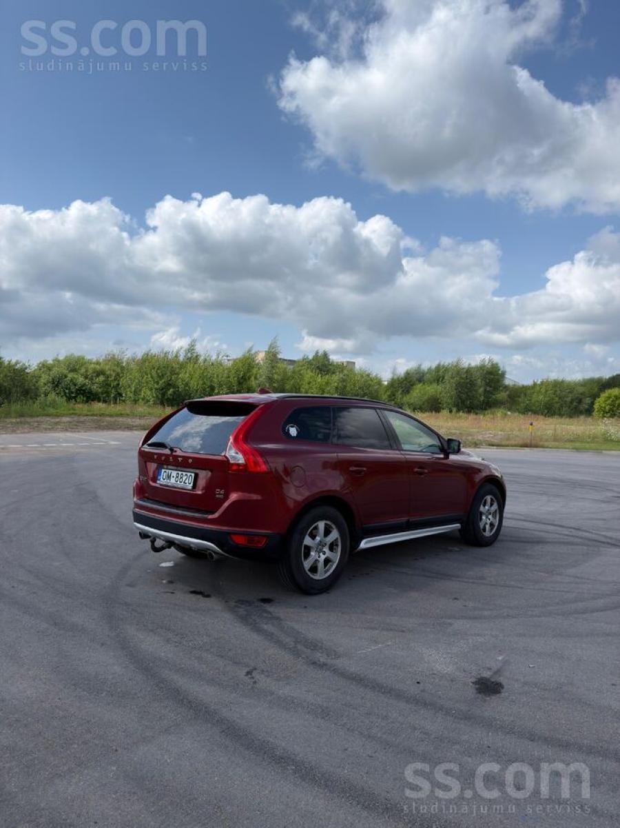 Sarkans Volvo XC60 2013 Dobele, ar dzinēja tilpumu 2.40 L un nobraukumu 309 tūkst. km par 8999 €, foto 5 vietnē AUTOMOTO.COM.LV