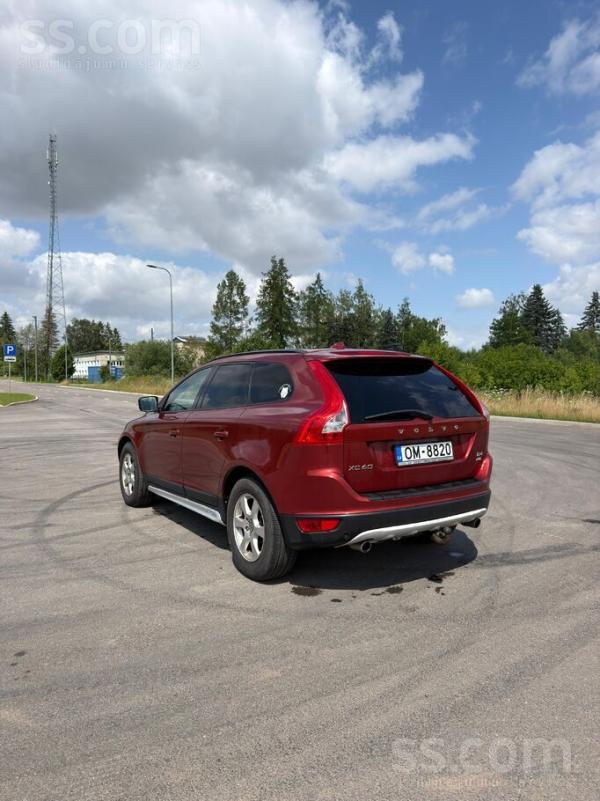 Sarkans Volvo XC60 2013 Dobele, ar dzinēja tilpumu 2.40 L un nobraukumu 309 tūkst. km par 8999 €, foto 7 vietnē AUTOMOTO.COM.LV