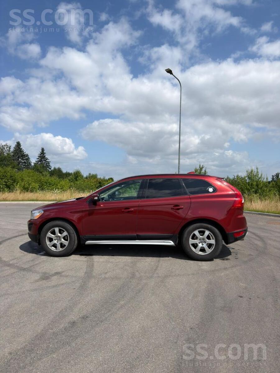 Sarkans Volvo XC60 2013 Dobele, ar dzinēja tilpumu 2.40 L un nobraukumu 309 tūkst. km par 8999 €, foto 8 vietnē AUTOMOTO.COM.LV