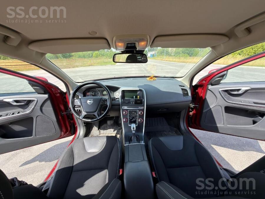 Sarkans Volvo XC60 2013 Dobele, ar dzinēja tilpumu 2.40 L un nobraukumu 309 tūkst. km par 8999 €, foto 13 vietnē AUTOMOTO.COM.LV