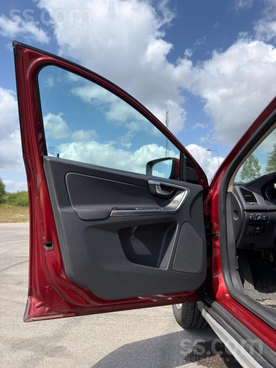 Sarkans Volvo XC60 2013 Dobele, ar dzinēja tilpumu 2.40 L un nobraukumu 309 tūkst. km par 8999 €, foto 17 vietnē AUTOMOTO.COM.LV
