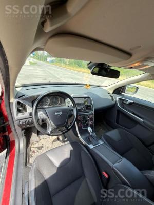 Sarkans Volvo XC60 2013 Dobele, ar dzinēja tilpumu 2.40 L un nobraukumu 309 tūkst. km par 8999 €, foto 18 vietnē AUTOMOTO.COM.LV