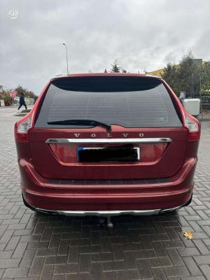 Red Volvo XC60 2014 in Taurage, with an engine capacity of 2.40 L and mileage of 366 thousand km for 12000 €, photo 5 on AUTOMOTO.COM.LV