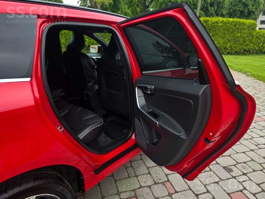 Red Volvo XC60 2014 in Riga, with an engine capacity of 2.40 L and mileage of 0 thousand km for 11950 €, photo 16 on AUTOMOTO.COM.LV