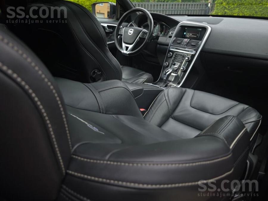 Red Volvo XC60 2014 in Riga, with an engine capacity of 2.40 L and mileage of 0 thousand km for 11950 €, photo 21 on AUTOMOTO.COM.LV