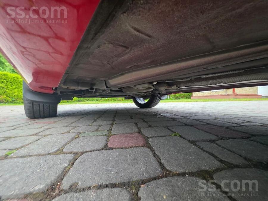 Red Volvo XC60 2014 in Riga, with an engine capacity of 2.40 L and mileage of 0 thousand km for 11950 €, photo 34 on AUTOMOTO.COM.LV