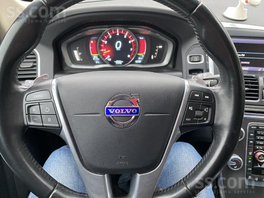 Sarkans Volvo XC60 2014 Rīga, ar dzinēja tilpumu 3.00 L un nobraukumu 72 tūkst. km par 10250 €, foto 7 vietnē AUTOMOTO.COM.LV
