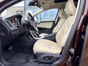 Sarkans Volvo XC60 2014 Rīga, ar dzinēja tilpumu 2.00 L un nobraukumu 194 tūkst. km par 14500 €, foto 12 vietnē AUTOMOTO.COM.LV