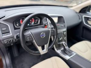 Sarkans Volvo XC60 2014 Rīga, ar dzinēja tilpumu 2.00 L un nobraukumu 194 tūkst. km par 14500 €, foto 13 vietnē AUTOMOTO.COM.LV