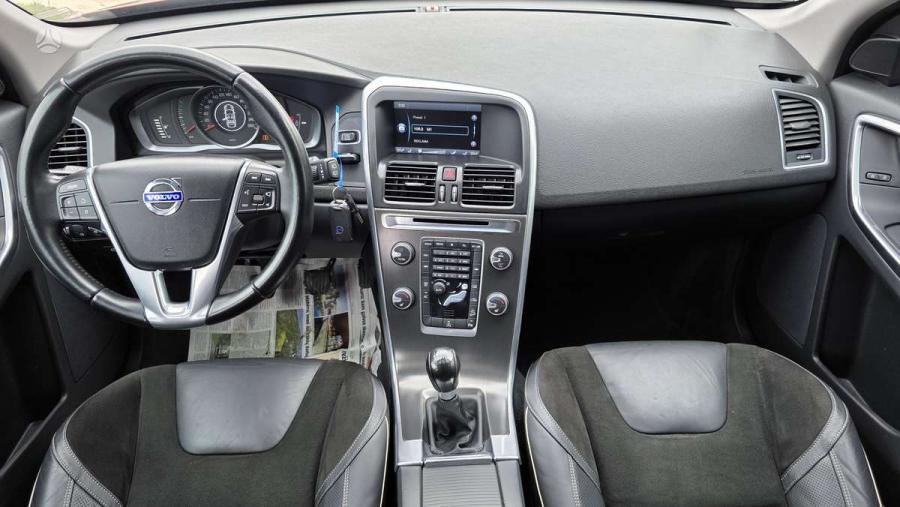 Sarkans Volvo XC60 2014 Šauļi, ar dzinēja tilpumu 2.40 L un nobraukumu 211 tūkst. km par 13350 €, foto 20 vietnē AUTOMOTO.COM.LV