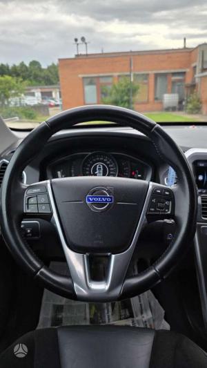 Sarkans Volvo XC60 2014 Šauļi, ar dzinēja tilpumu 2.40 L un nobraukumu 211 tūkst. km par 13350 €, foto 23 vietnē AUTOMOTO.COM.LV