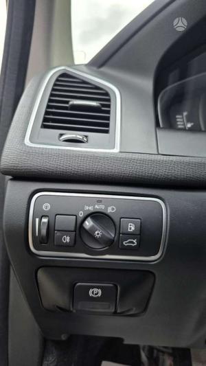 Sarkans Volvo XC60 2014 Šauļi, ar dzinēja tilpumu 2.40 L un nobraukumu 211 tūkst. km par 13350 €, foto 25 vietnē AUTOMOTO.COM.LV